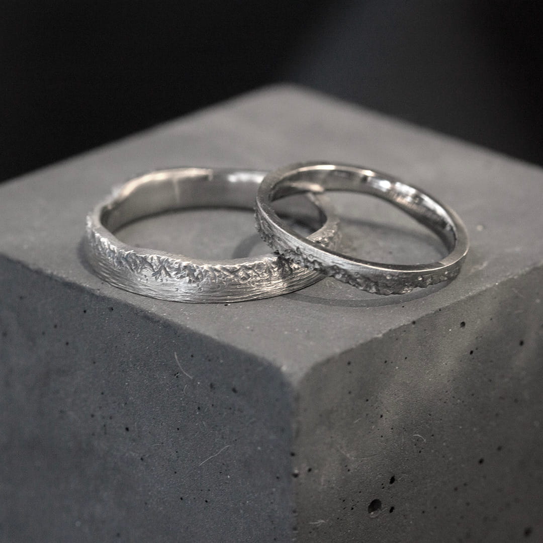 VESPER: THE ORIGINAL WHITE GOLD WEDDING RING | LEGION Paris